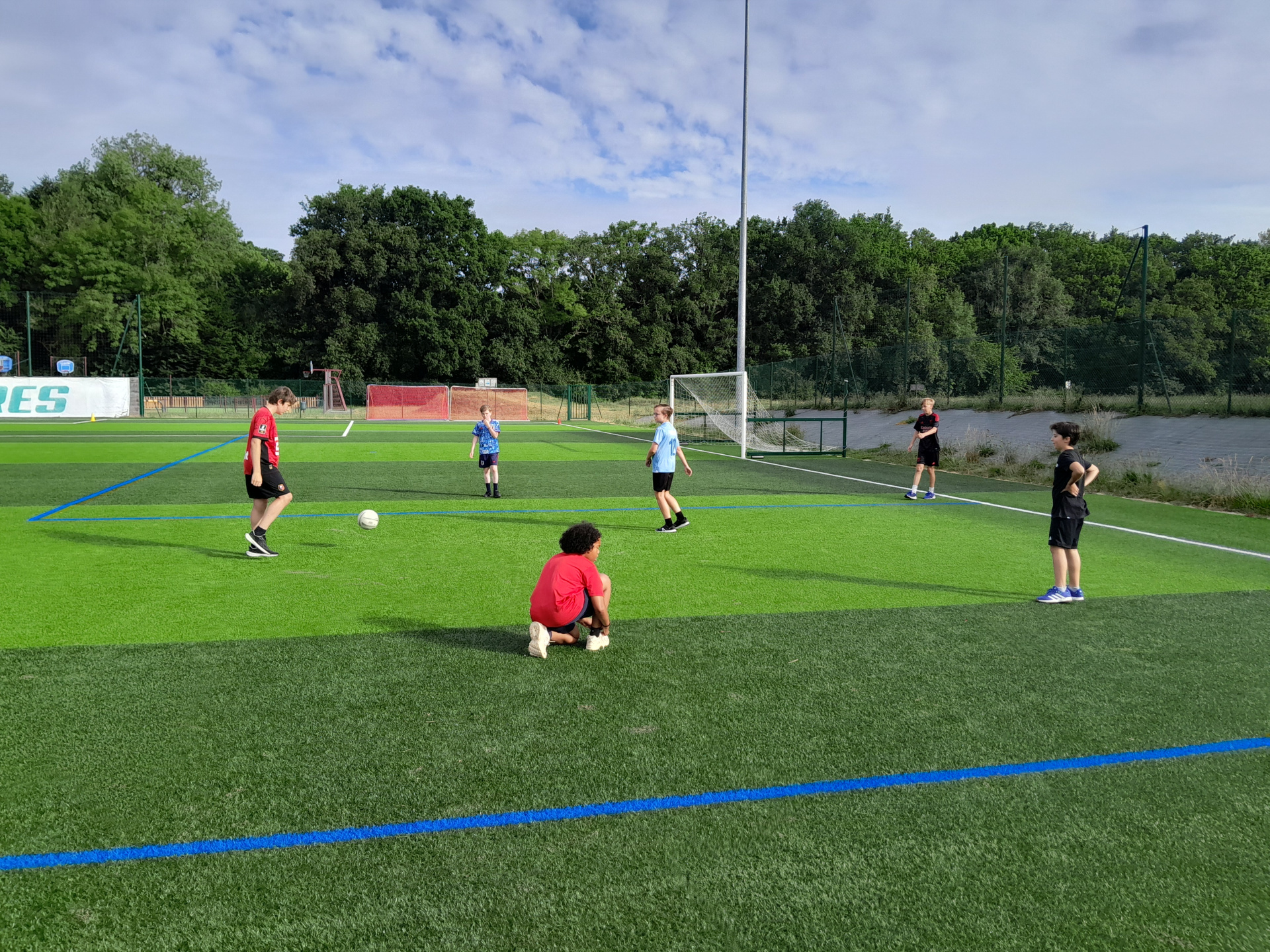 JUIN 2025 : inter classes 5D 5E en football gaélique - Collège ANDRÉE ...